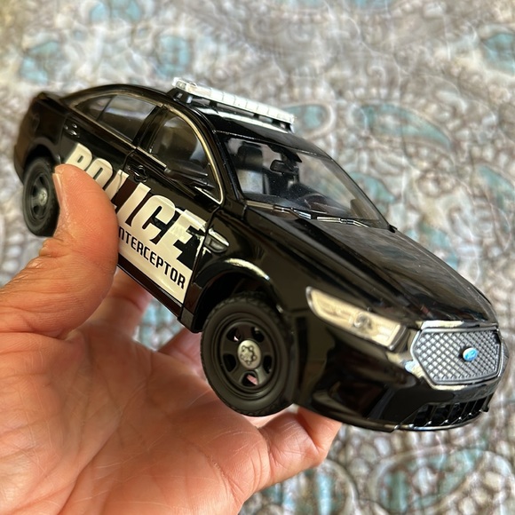 Welly | Toys | 24 Welly Ford Police Interceptor Black | Poshmark